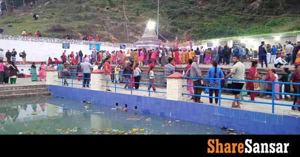 Devotees Throng Matatirtha Kunda to Mark Matatirtha Aunsi ...